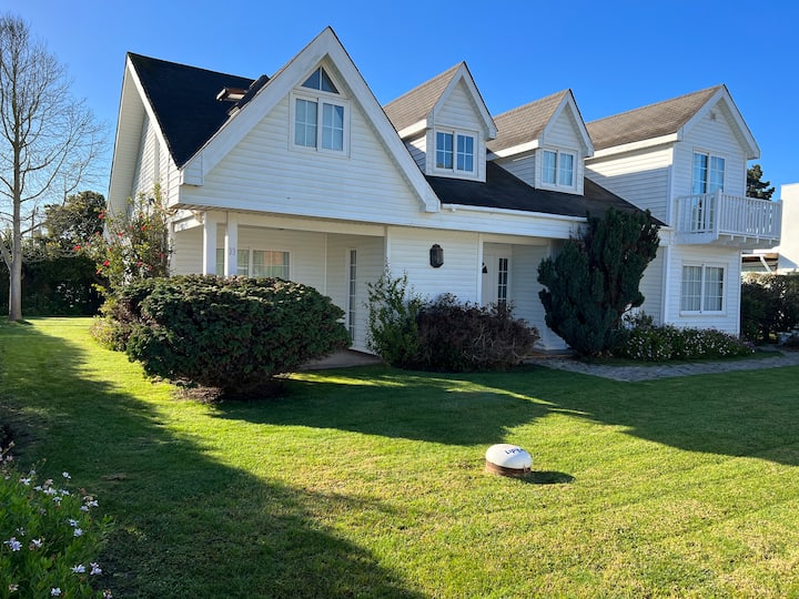 Agradable Casa 10 Personas Con Piscina Temperada - Santo Domingo