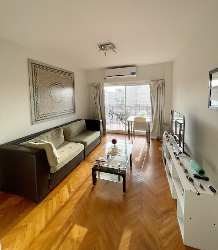 Luminoso Departamento Con Vistas A Av 9 De Julio - Buenos Aires