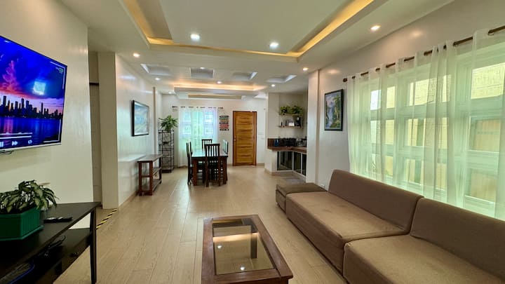 Beautiful Big Home In Sta Escolastica Village - Baguio