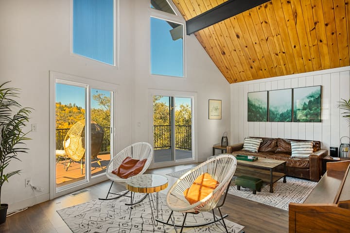 Modern A-frame Cabin | Scenic Views & Family Fun - Lake Arrowhead, CA