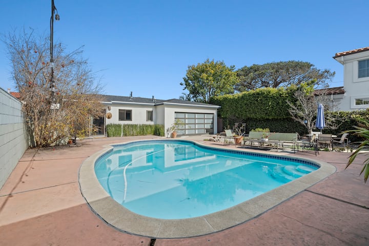 Peaceful 4 Bedroom Beach House - Manhattan Beach, CA