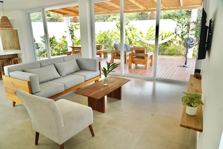 Modern Mediterranean Villa With Pool In Casablanca - Atacames Cantón