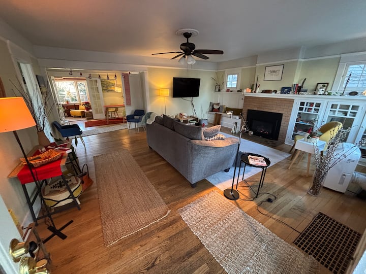 Beautiful Bungalow Close To College Hill - Eugene, OR