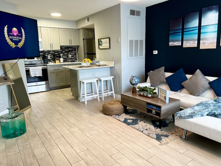 King Suite  Resort Pool  Near Disney A - Kissimmee, FL