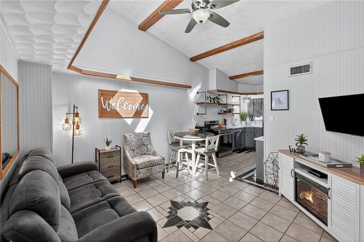 Updated Condo! On Canal, 4 Min To Beach, 2 Pools! - 코퍼스크리스티