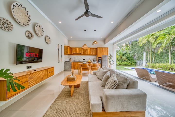 2br Private Villa Close To Berawa Finns Beach - Canggu