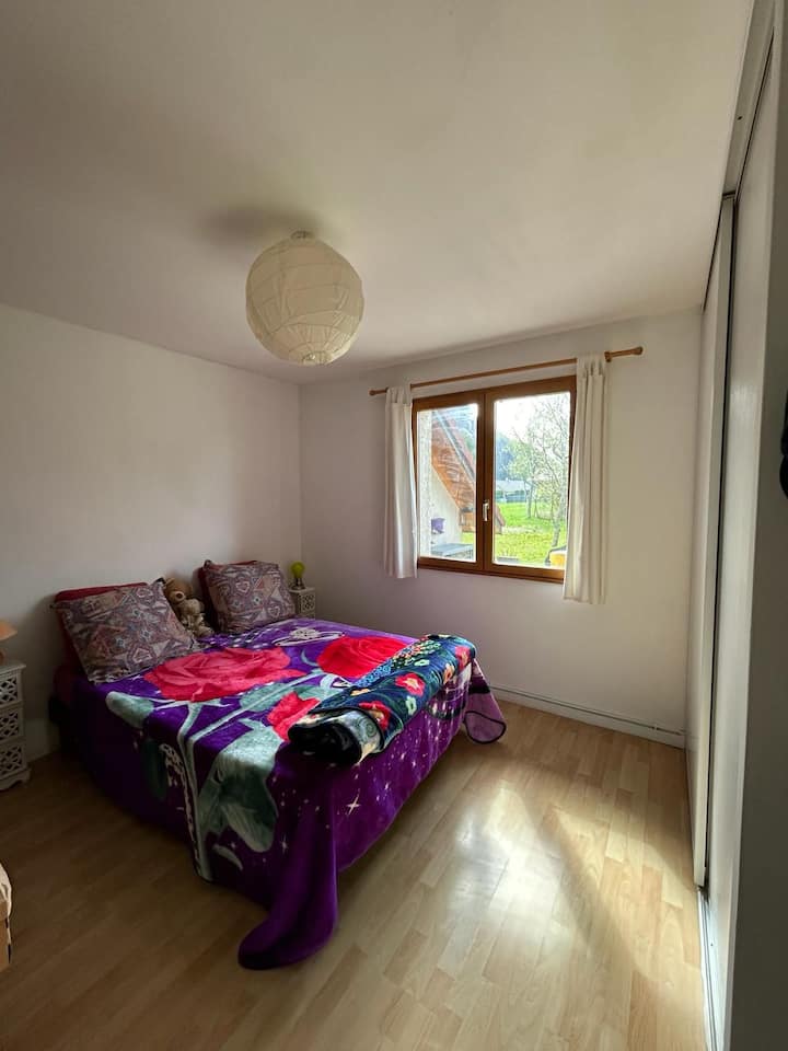 Chambre J
Dans Maison Calme - Cruseilles