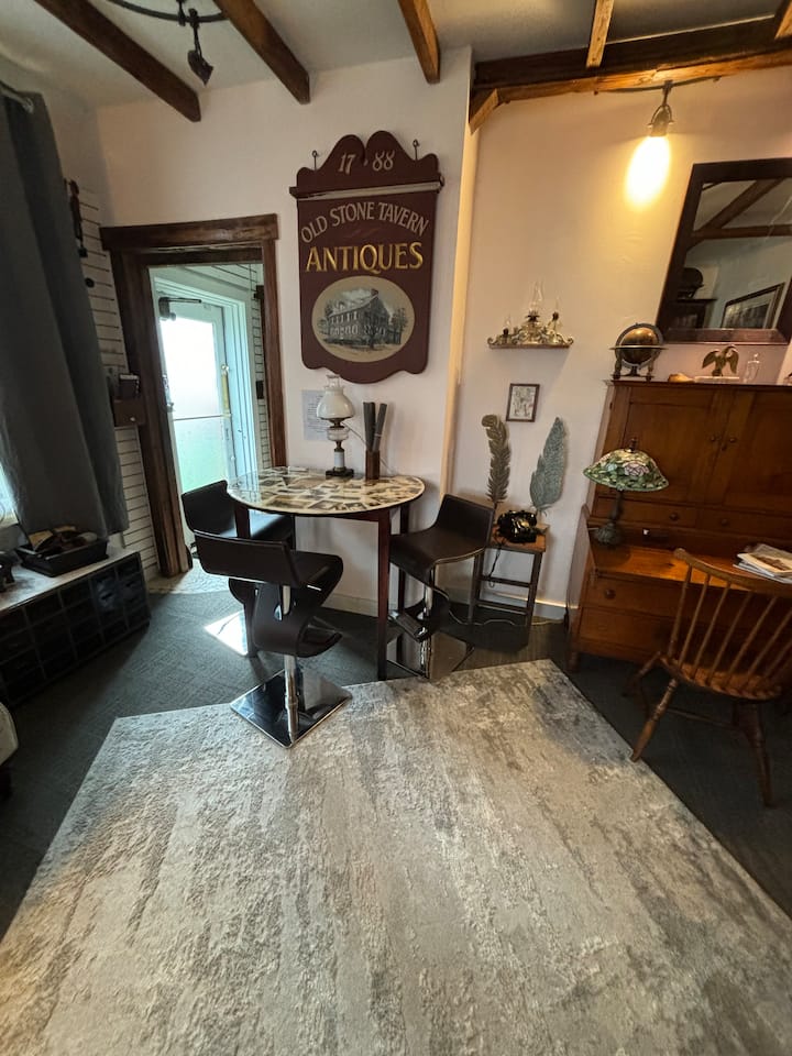 Kennett Square Romantic 1 Bedroom Efficiency - Kennett Square, PA