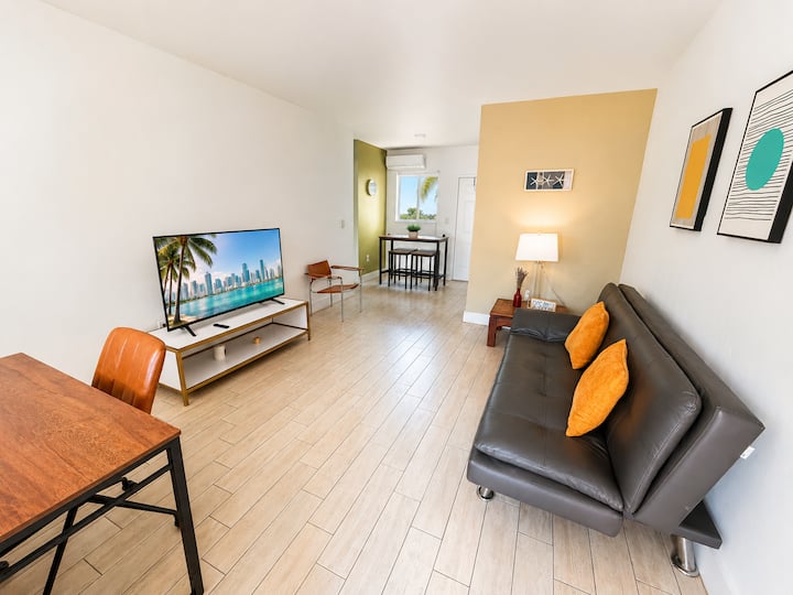 U7 Cozy 1br W/ Parking|near Brickell & Cruise Port - Key Biscayne, FL
