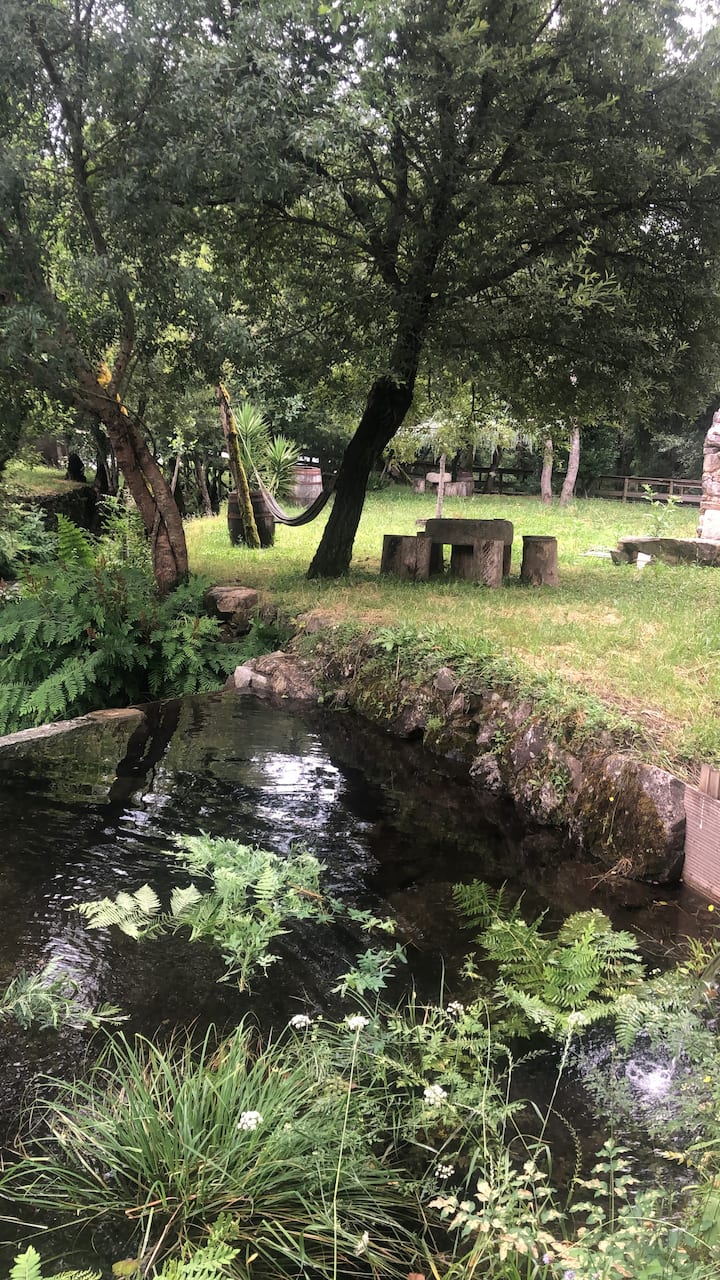 Villa Vezparaiso, Com Piscina Natural - Sá