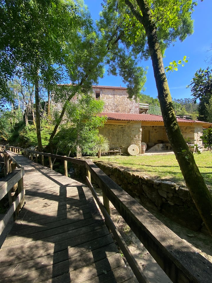 Villa Vezparaiso, Com Piscina Natural - Arcos de Valdevez