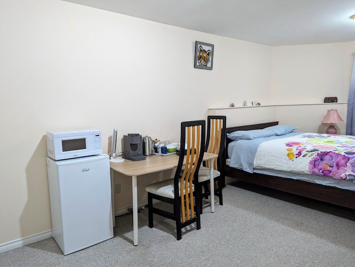Quiet And Big Room In Coquitlam - British Columbia