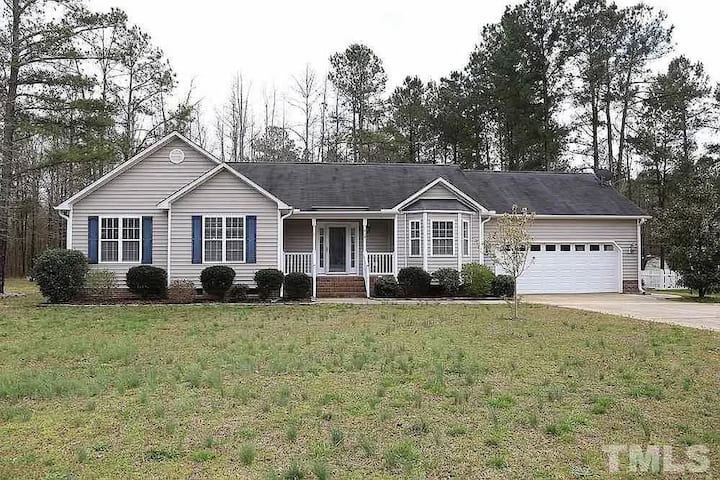 Bedroom For Rent - Clayton, NC