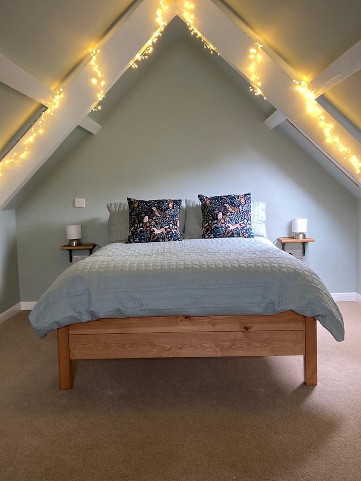 Tranquil 1 Bed Stone Cottage, Mid Pembrokeshire - Haverfordwest