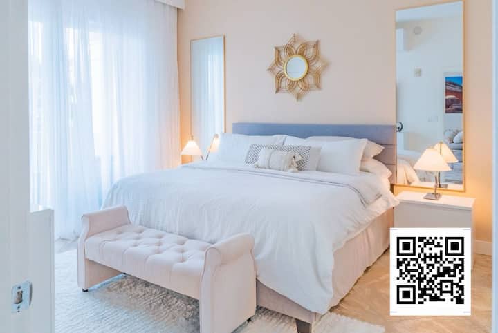 Splendid Deluxe 2 Bedroom Penthouse - Lake Worth, FL