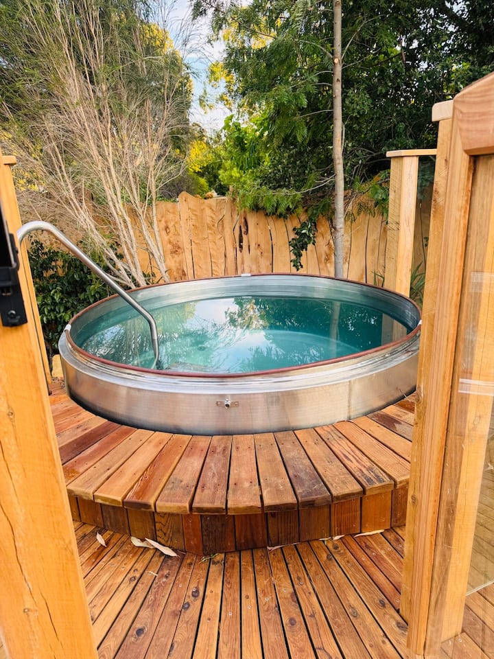 Retro Couple's Retreat With Sauna And Plunge Pool - Castlemaine