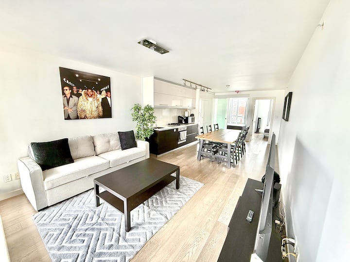 Modern & Cozy 2br/2ba In The Heart Of Chinatown - Vancouver
