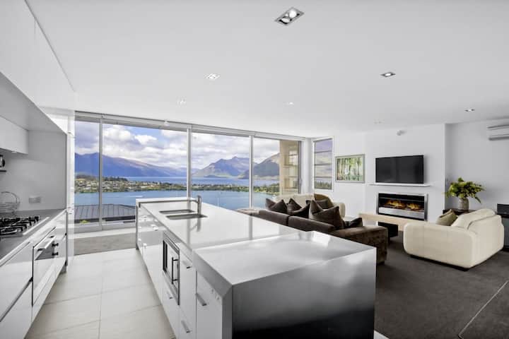 Luxury Queenstown Retreat | Hot Tub, Views - Queenstown
