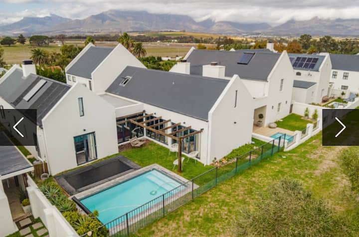 Cape Winelands Character-filled Home - Stellenbosch