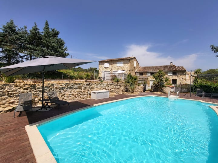 Au Cœur Des Vignes Proche Village Et Circuit - Le Castellet