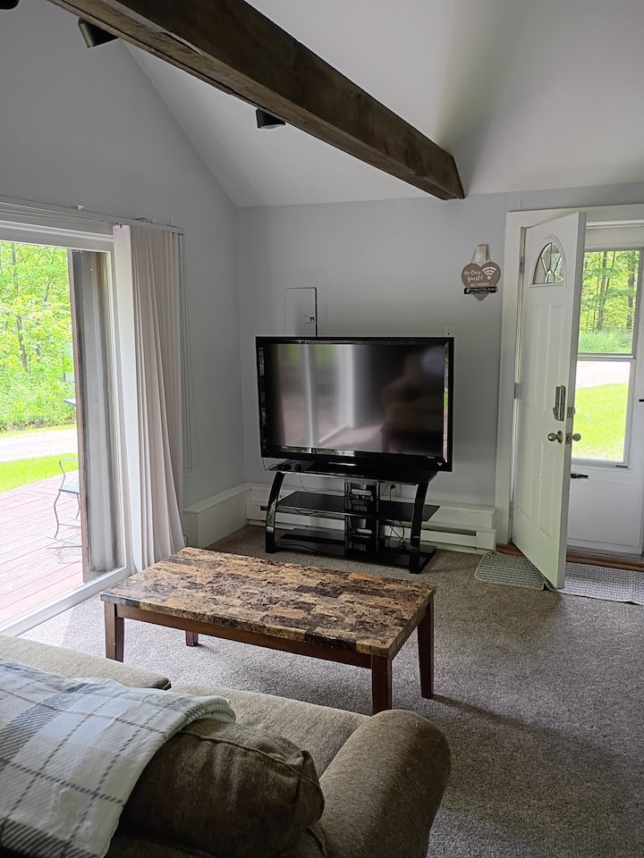 Adorable 1 Bedroom Guesthouse In Country Setting. - The Berkshires, MA