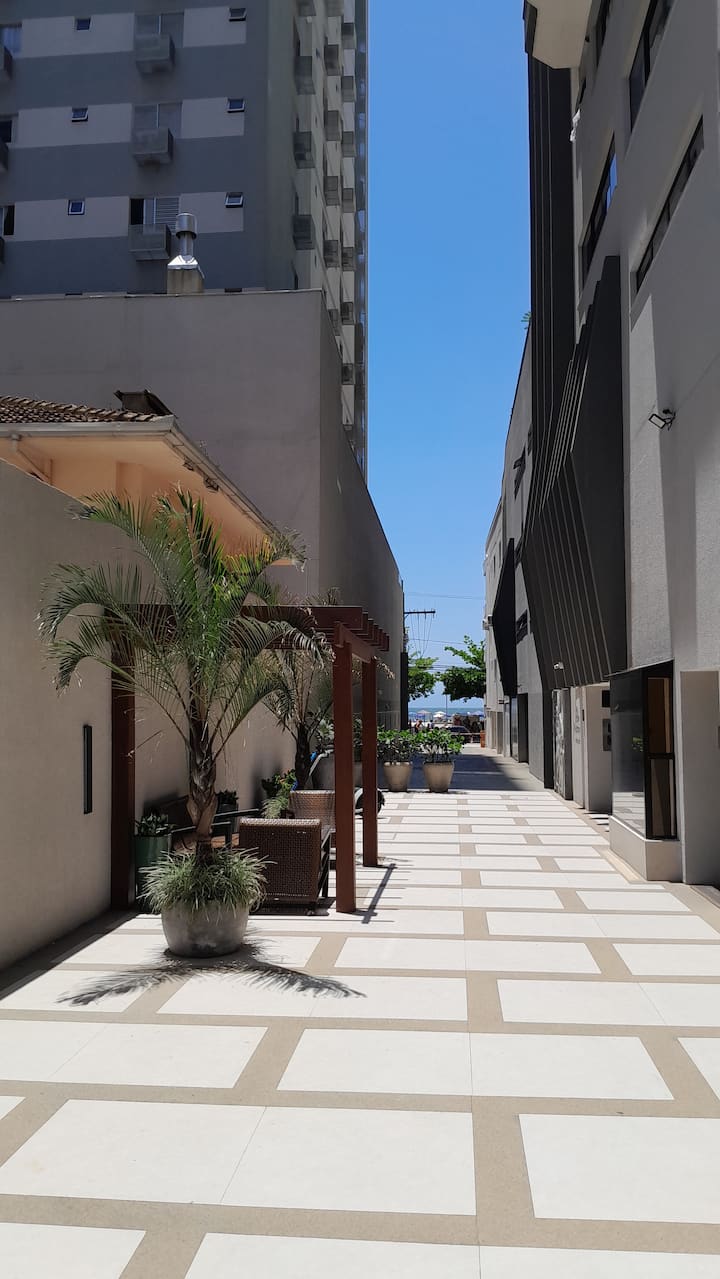 Apartamento Temporada Quadra Mar Pé Na Areia. - Balneário Camboriú