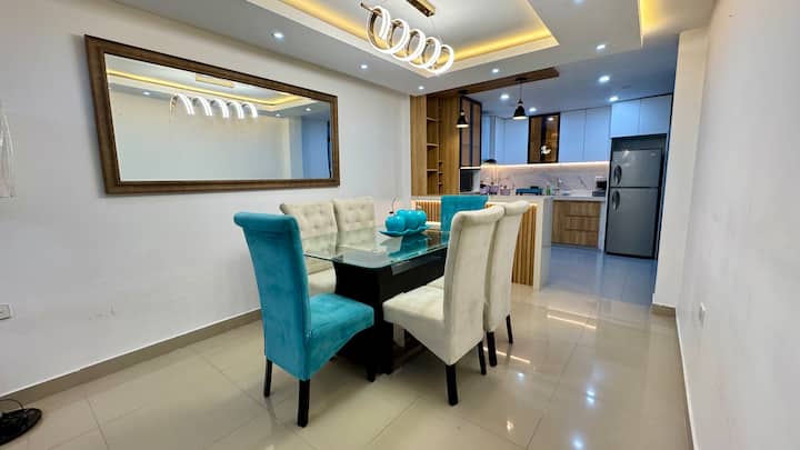 Depa 2 Dormitorios En Primer Piso Con Cochera - Moche, Trujillo