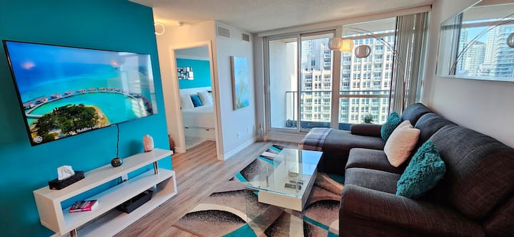 Downtown 1 Bdrm + Den With Lake & Cn Tower Views! - Toronto, ON