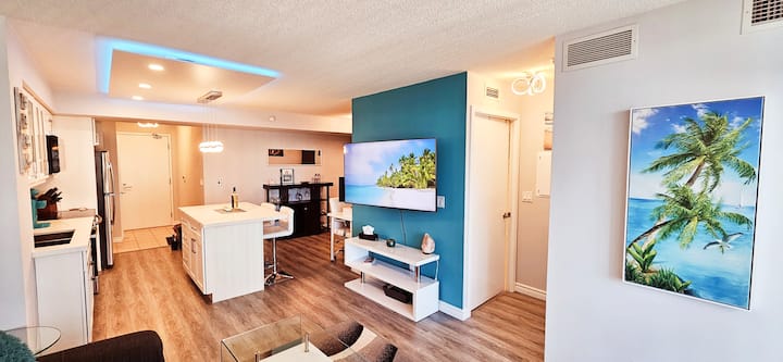 Downtown 1 Bdrm + Den With Lake & Cn Tower Views! - Toronto, ON