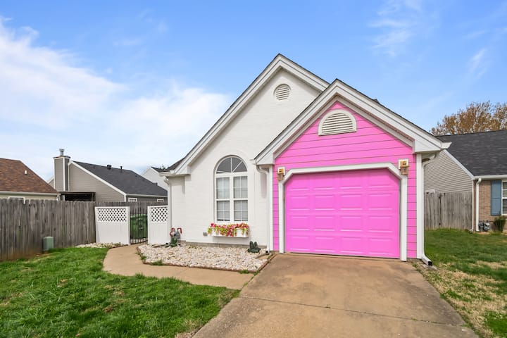 The Bluegrass Barbie - Owensboro, KY