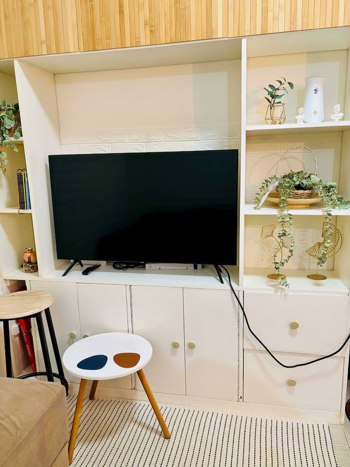 Homey 1br Condo With Balcony, Washer, And Netflix! - Pasig