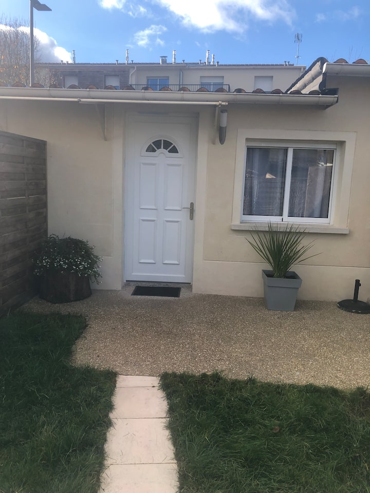 Studio Cosy, Fonctionnel Et Calme - Plailly