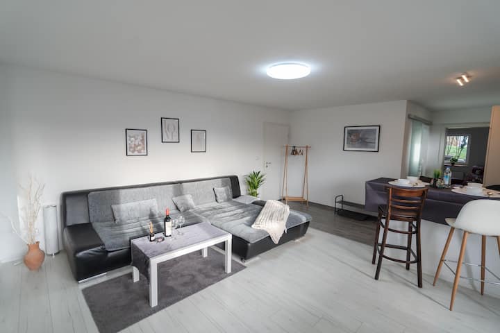 Ferienwohnung In Top Lage 65qm Terrasse Netflix - コーブルク