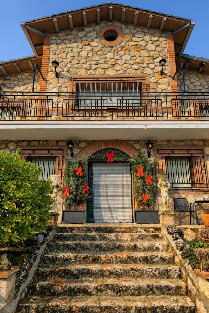 Casa Villa El Paraíso - Hueva