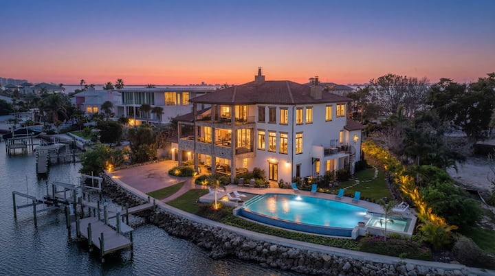 Exceptional Waterfront Home In Sarasota - Sarasota