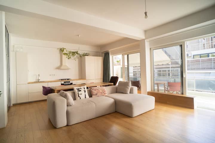 Beautiful And Sunny Apartment In Exarchia - Athens