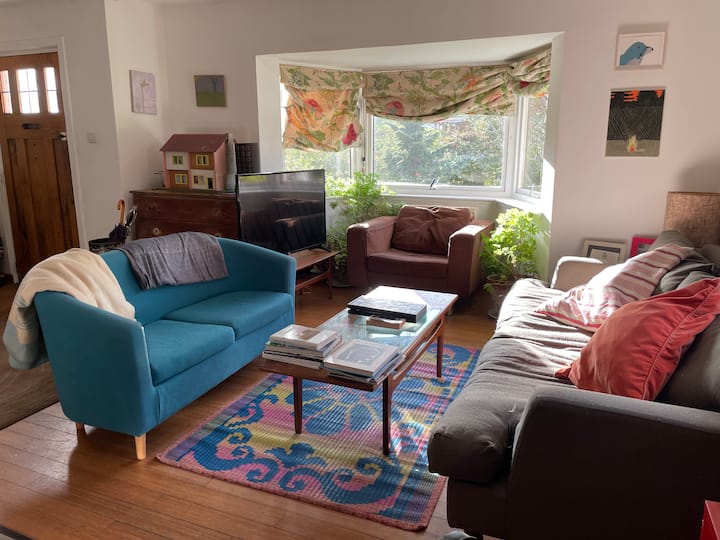 Arty Family Home With Wild Garden - Berwick-upon-Tweed