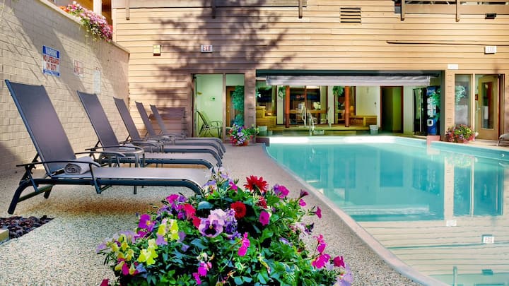 Eagle Point Resort-indoor Pool/spa-free Shuttle 1 - Vail, CO