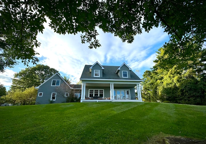 Berkshires Fall Escape With Views & Cozy Fireplace - Great Barrington, MA