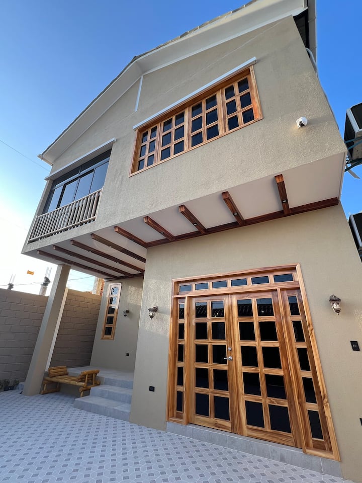 Wonderful House With Pool Near Salinas - Ecuador