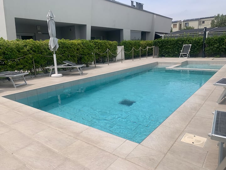 Beach House! Jesolo Centre! Pool, Garden,parking! - Lido de Jesolo