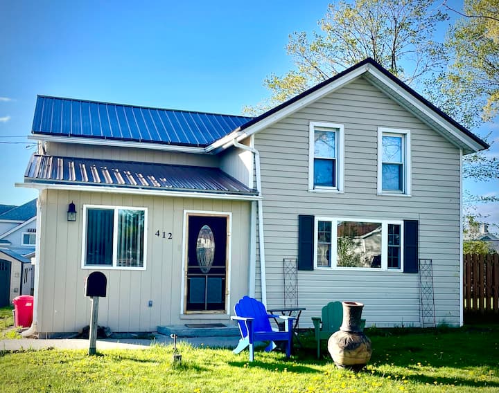 Cozy 2 Bdrm Near River & Docks - Clayton, NY