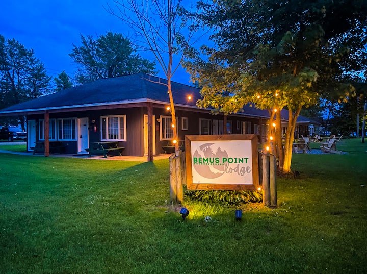 New Boutique Motel In Bemus Point W/ Lake Views - Bemus Point