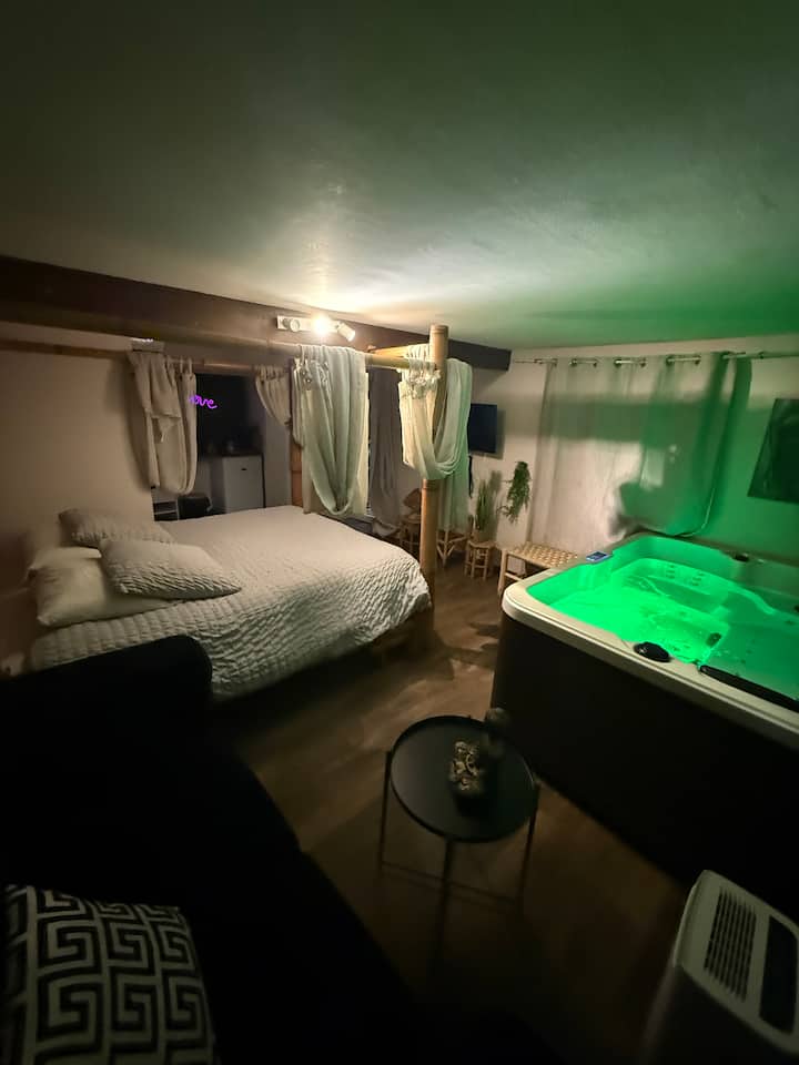 Suite D'hôtes Jacuzzi - 卡西斯