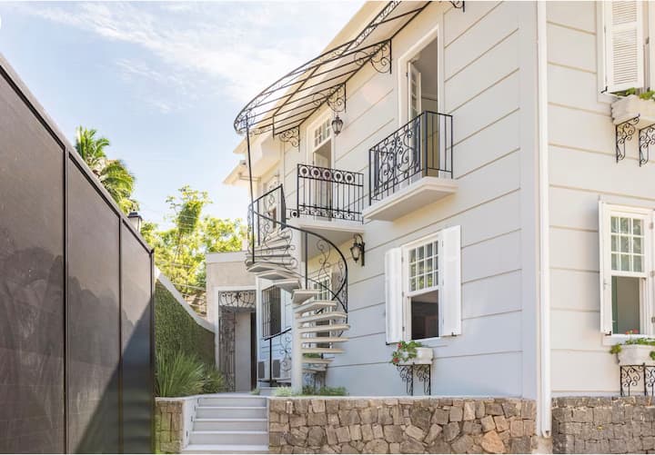 Chalé Terreo A Uma Quadra Da Praia De Itaguassu - Ilhabela