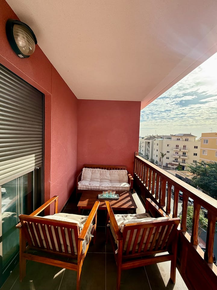 A 100+ Square Metre, Two Bedroom Apartament - Los Cristianos