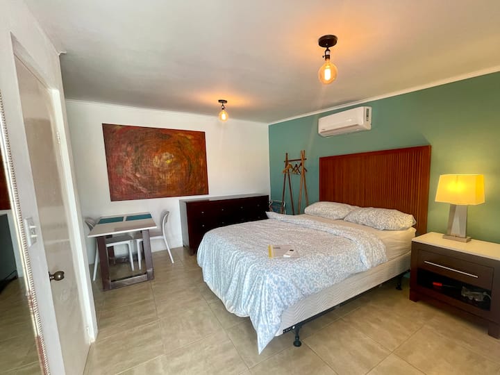 Palm Beach 1: Perfect Location! - Aruba