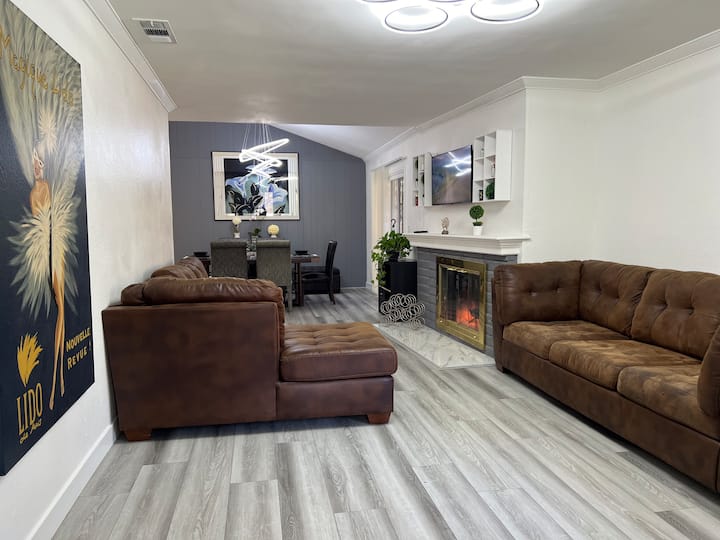 Modern 2 Bedroom 2 Bathroom House - Citrus Heights, CA