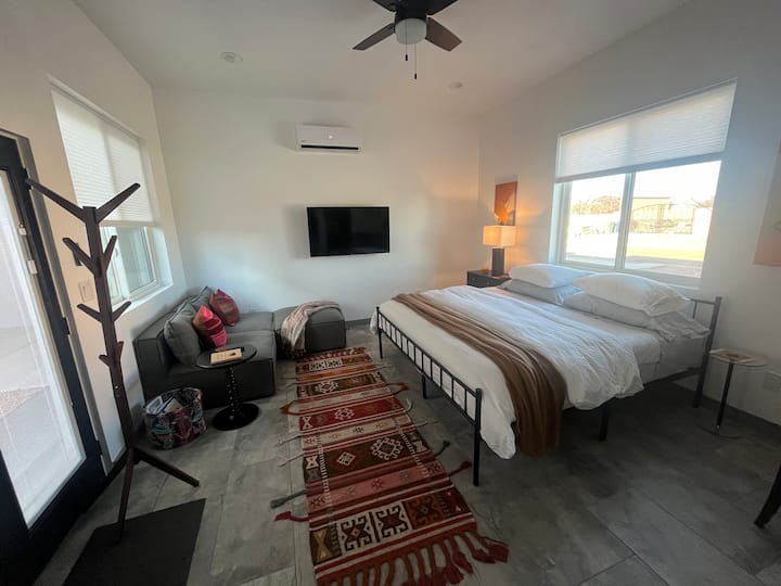 New! Modern Santa Fe Charm! - New Mexico