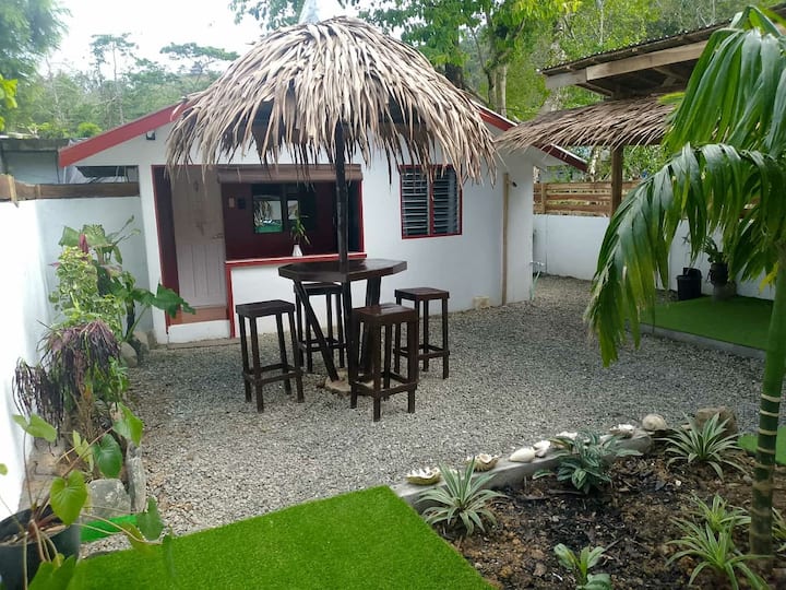 Entire Cozy Bungalow With Garden - El Nido